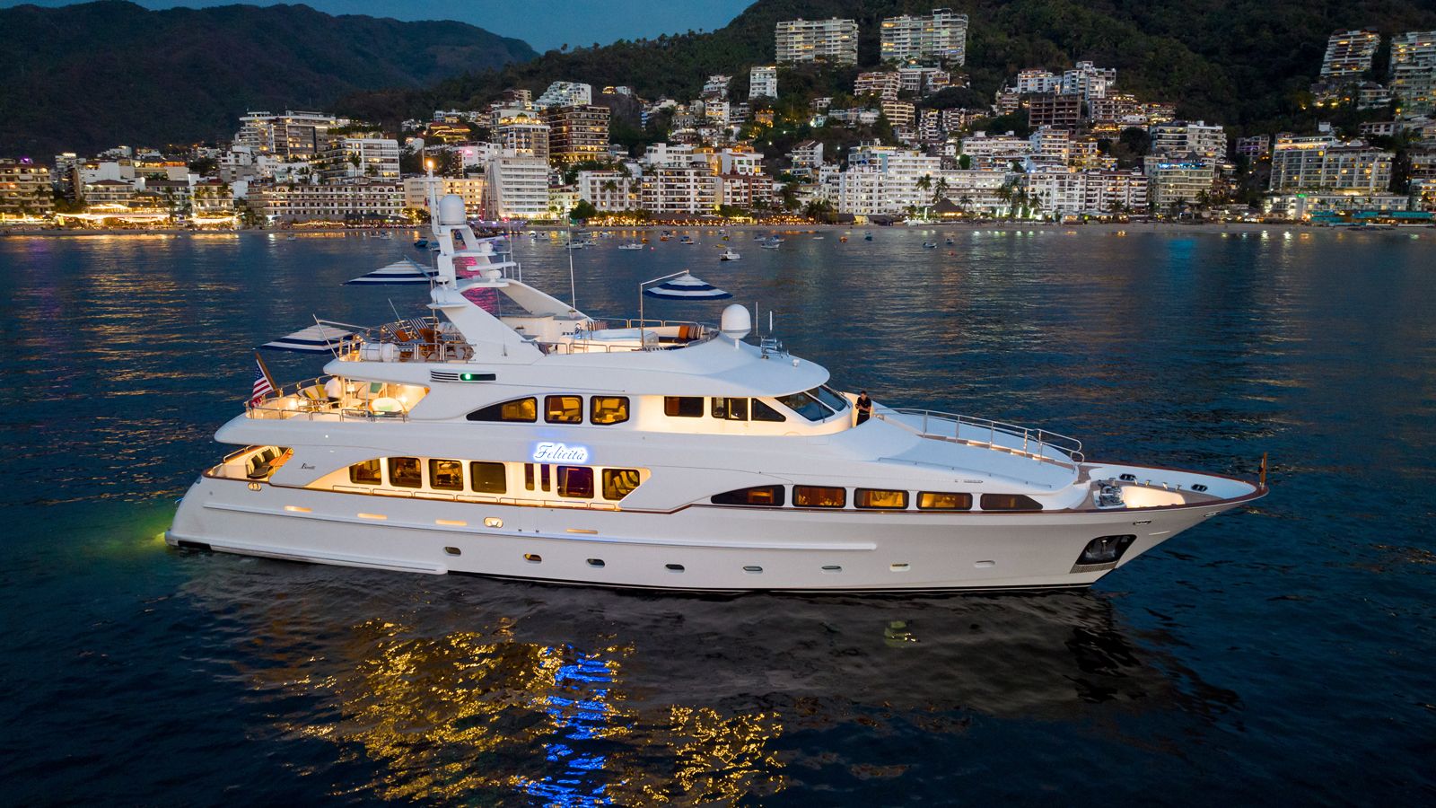 35m Benetti Classic 115 Felicità sold